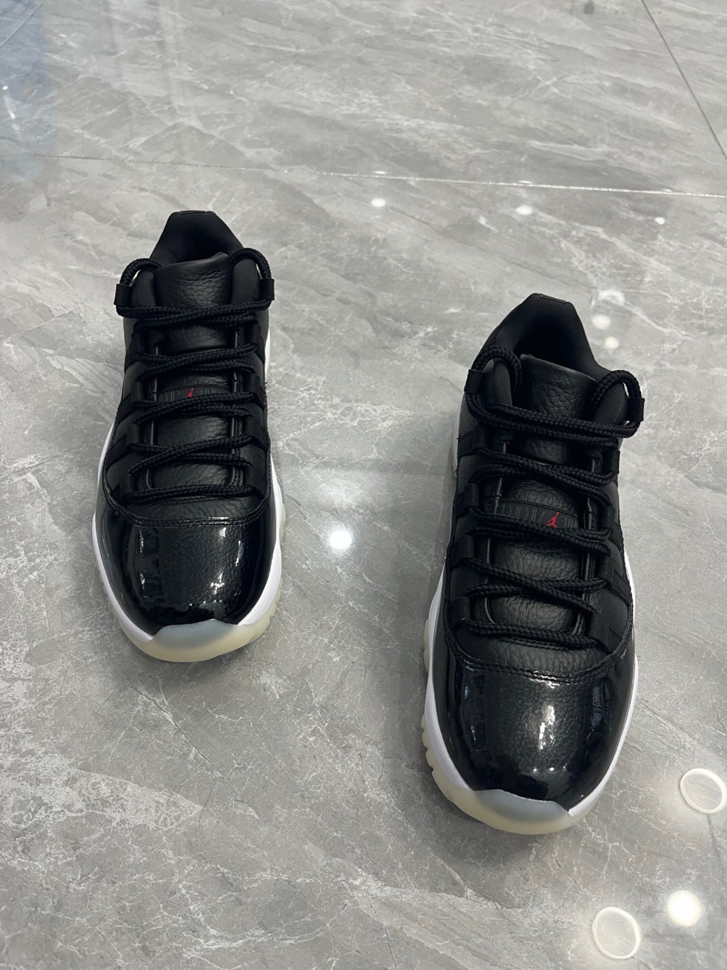 aj11纯黑,aj11黑红(第11页)_大山谷图库