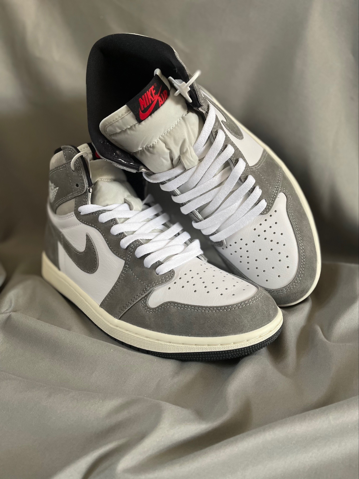 aj1灰白高帮,aj1灰白低帮(第19页)_大山谷图库