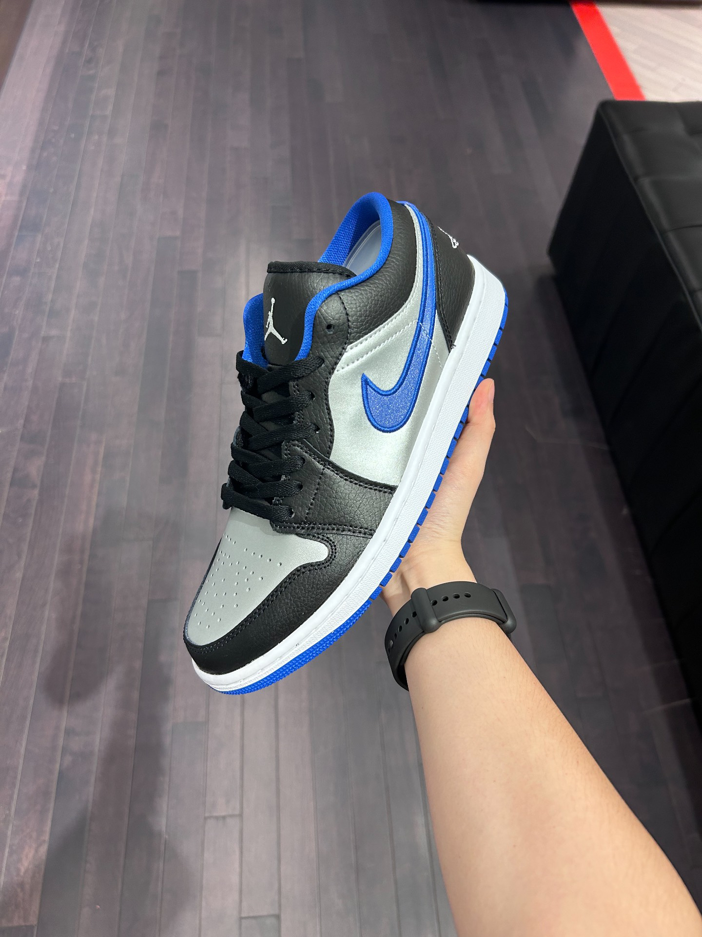 aj湖人黑蓝低帮,aj1湖人红蓝(第13页)_大山谷图库