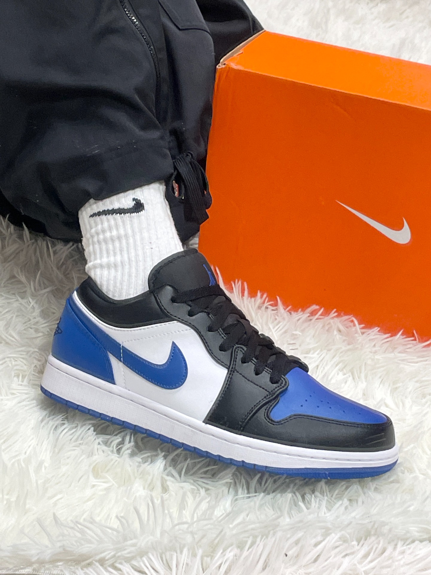 aj湖人黑蓝低帮,aj1湖人红蓝(第7页)_大山谷图库