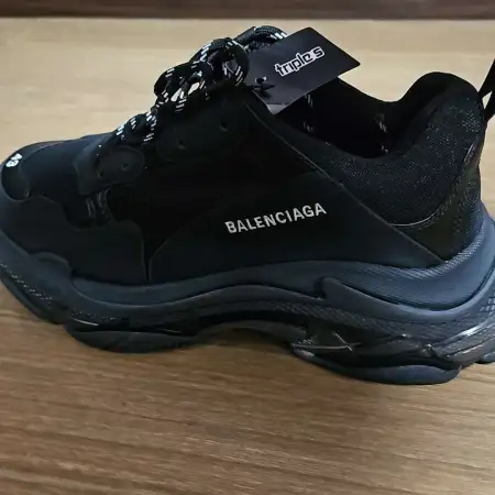 Cómo Identificar la Autenticidad de las Balenciaga Triple S para ...