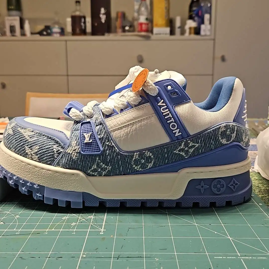 Louis Vuitton Shoes Jordan：How to Spot Fakes (2025) - POIZON
