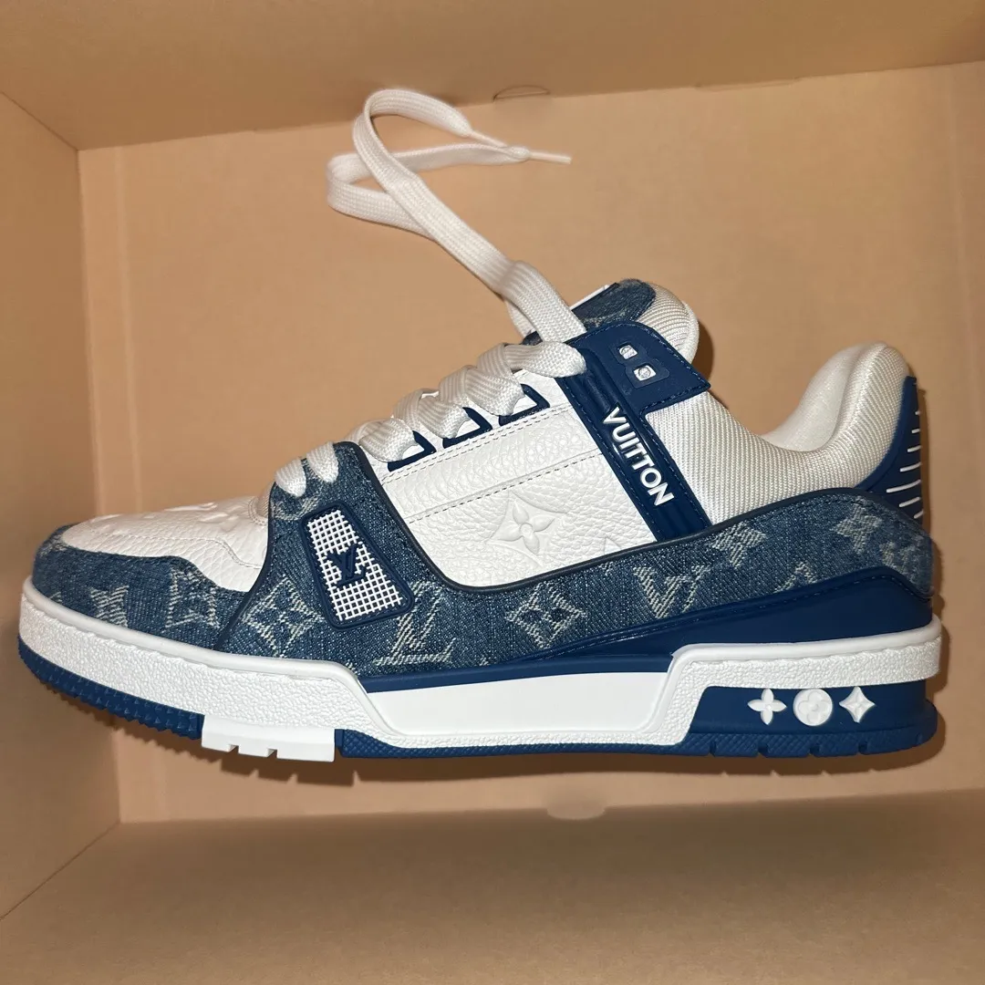 How to Spot Fake：Louis Vuitton Mens Shoes White - POIZON