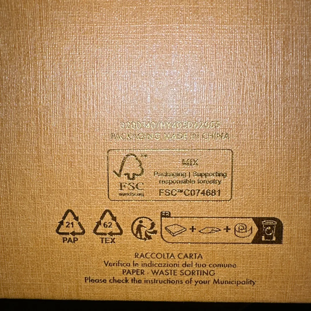 How to Spot Fake：Louis Vuitton Mens Shoes White - POIZON