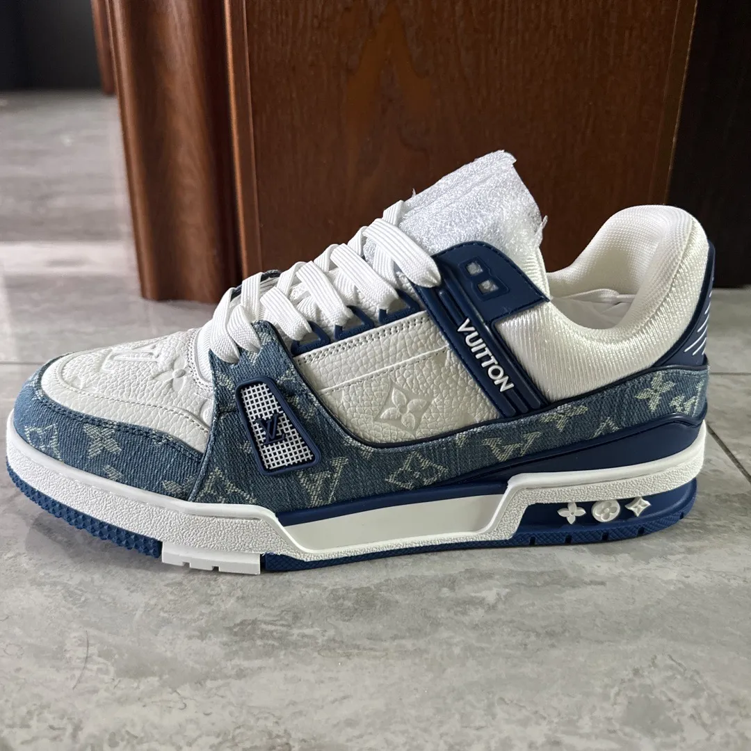 How to Spot Fake：Louis Vuitton Mens Shoes White - POIZON